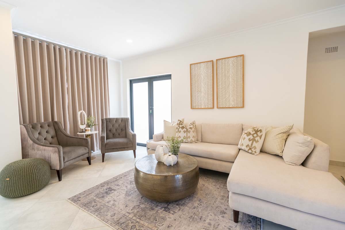 Halcyon Days – Stylish Two Beds at Arlington Estate - Cardinal Properties